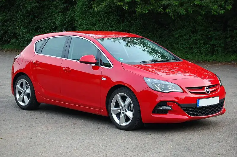 Aproape Masini - Pareri : Opel Astra J ( 2009 – 2015 )