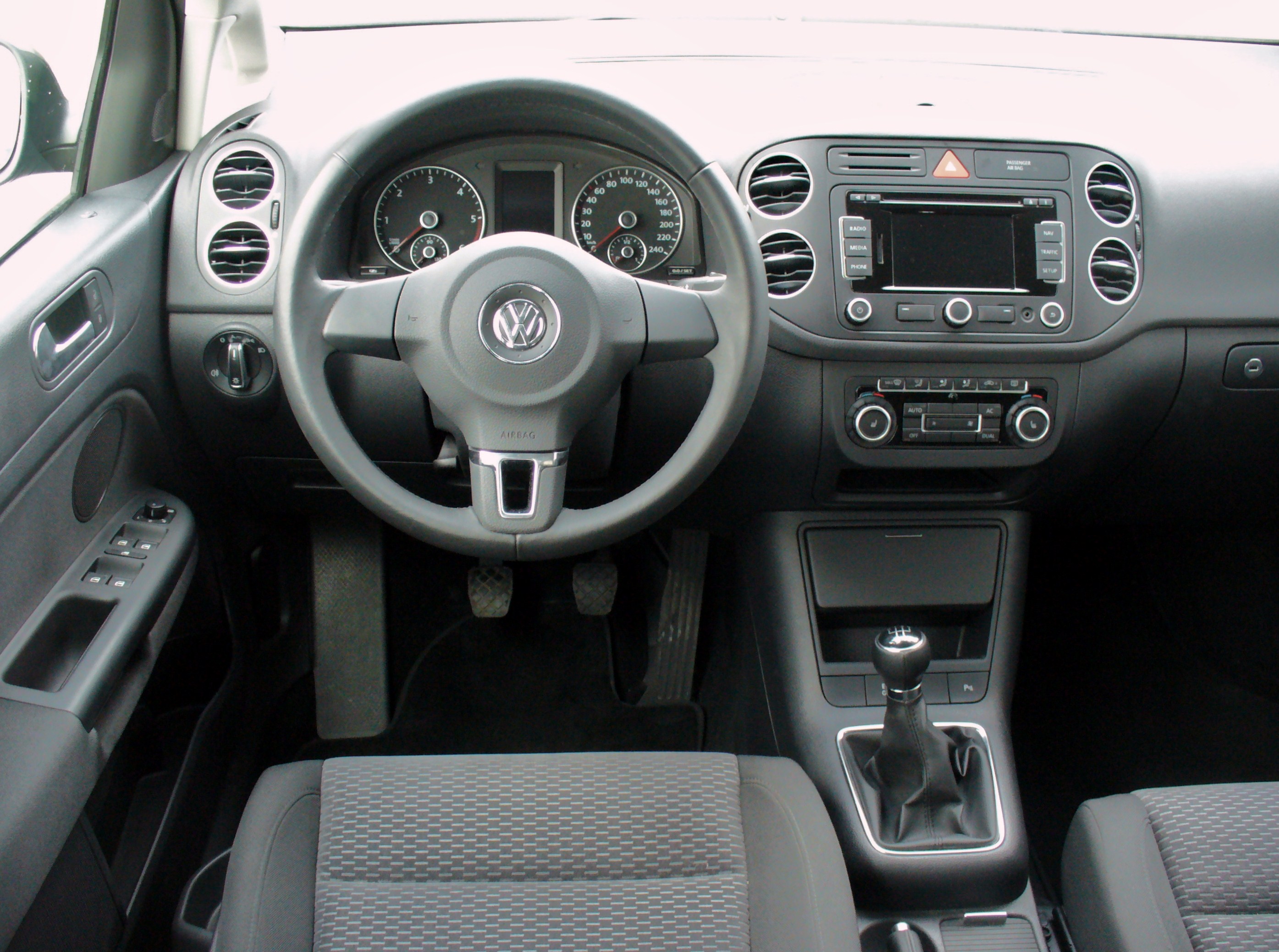 Aproape Masini - Pareri: VW Golf VI Plus ( 2009 – 2014 )